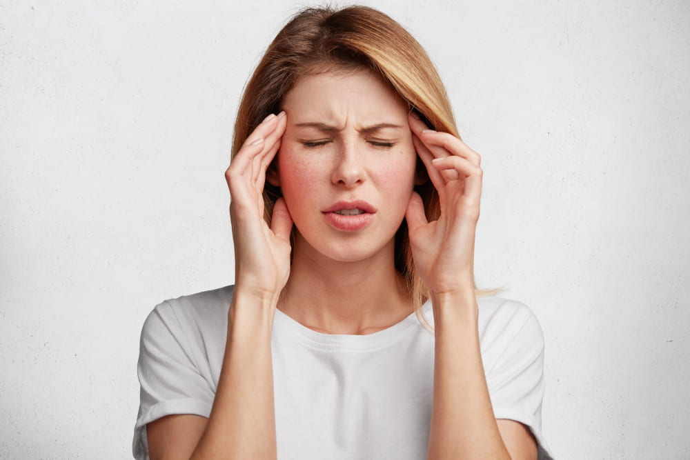 Auralı Migren Nedir? Neden Olur, Belirtileri Nelerdir?